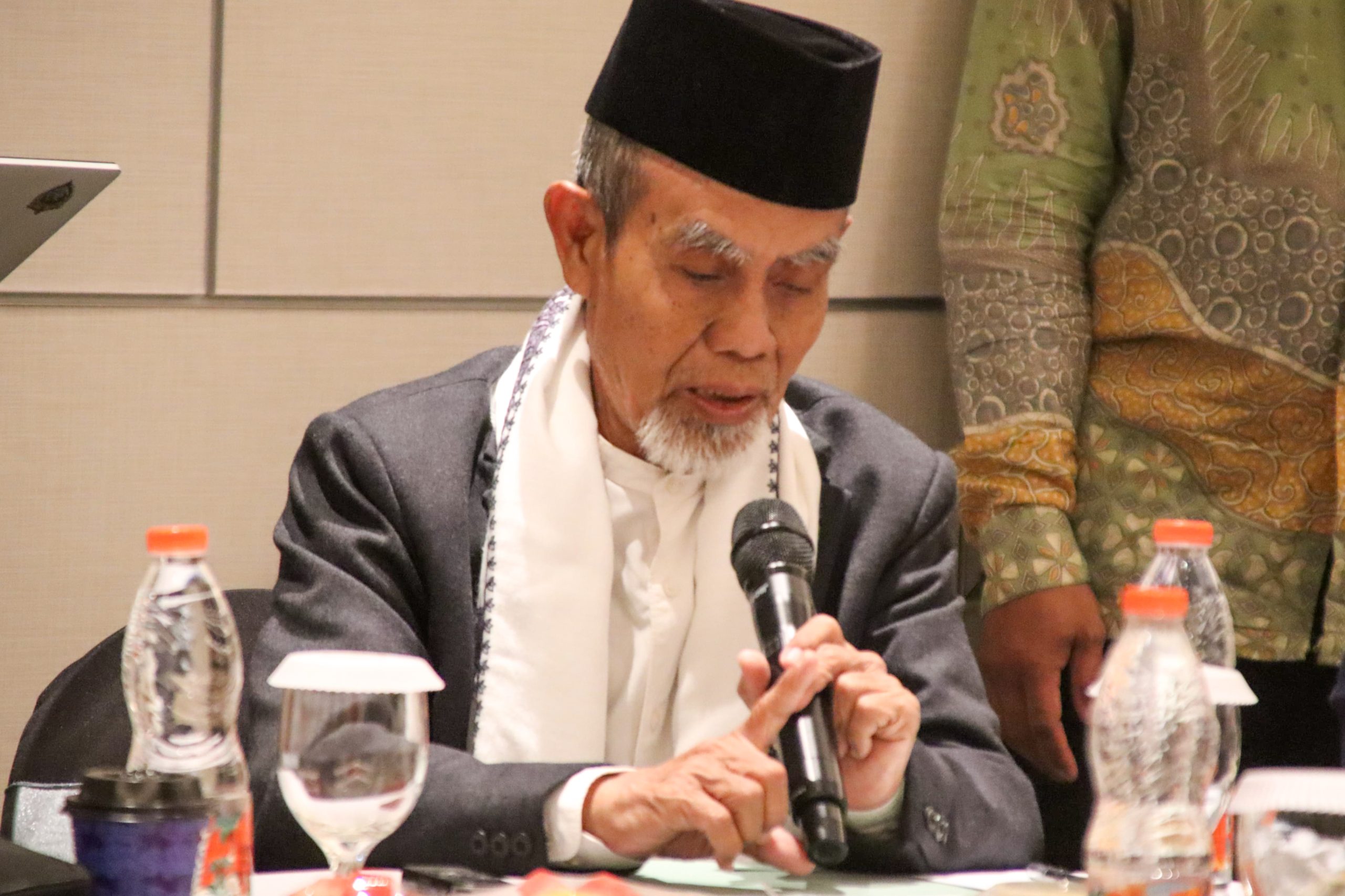 K.H. Hasan Abdullah Sahal: "Syahadatain adalah Landasan Utama Kehidupan Muslim" - PP-IKPM
